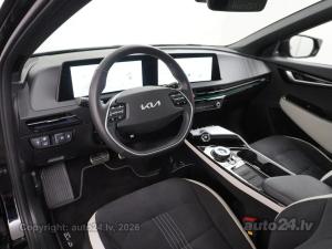 Белый Киа EV6 2022 в Таллин, объемом двигателя 0.00 л и пробегом 71 тыс. км за 36500 €, фото 12 на AUTOMOTO.COM.LV