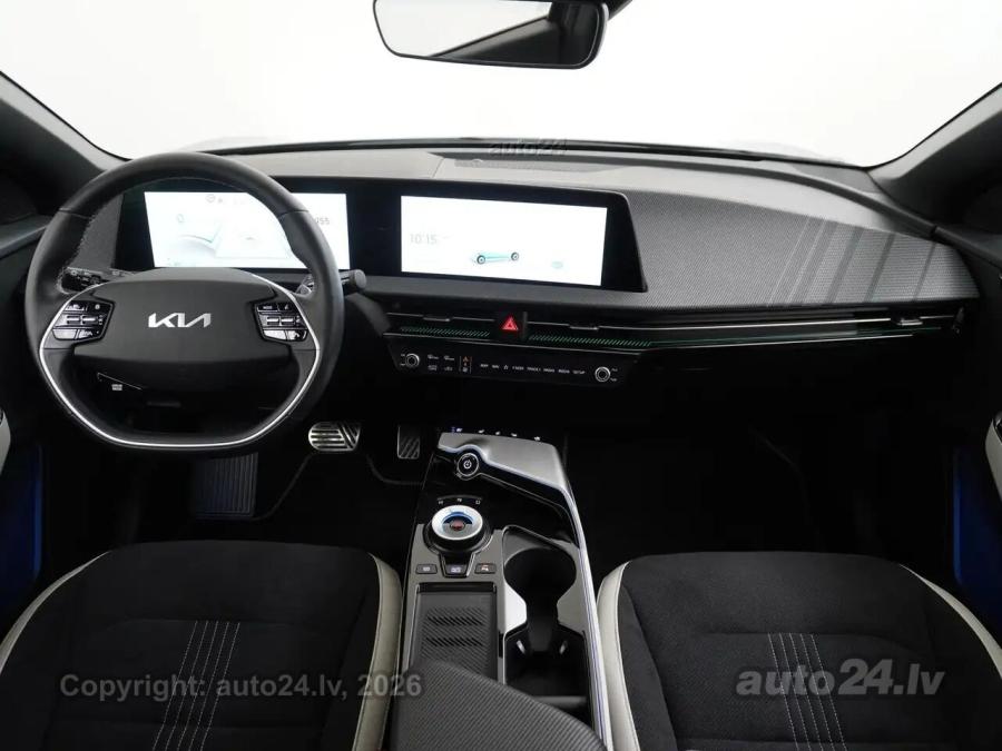 Белый Киа EV6 2022 в Таллин, объемом двигателя 0.00 л и пробегом 71 тыс. км за 36500 €, фото 15 на AUTOMOTO.COM.LV