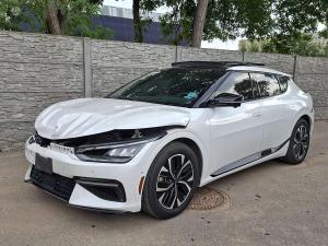 Белый Киа EV6 2022 в Алитус, объемом двигателя 0.00 л и пробегом 95 тыс. км за 15350 €, фото 3 на AUTOMOTO.COM.LV
