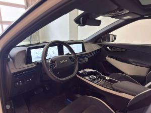 Белый Киа EV6 2022 в Вильнюс, объемом двигателя 0.00 л и пробегом 48 тыс. км за 35400 €, фото 8 на AUTOMOTO.COM.LV
