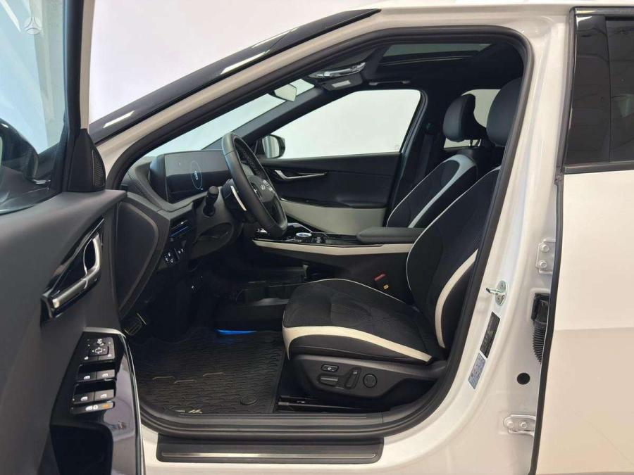 Белый Киа EV6 2022 в Вильнюс, объемом двигателя 0.00 л и пробегом 48 тыс. км за 35400 €, фото 9 на AUTOMOTO.COM.LV