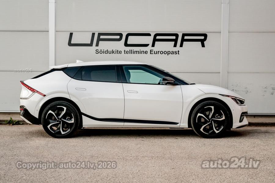 White Kia EV6 2022 in Parnu, with an engine capacity of 0.00 L and mileage of 82 thousand km for 34900 €, photo 5 on AUTOMOTO.COM.LV