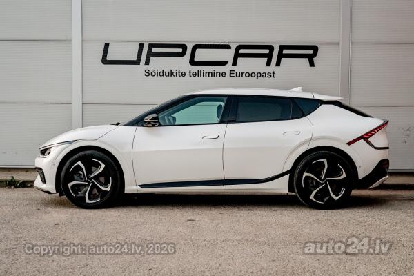White Kia EV6 2022 in Parnu, with an engine capacity of 0.00 L and mileage of 82 thousand km for 34900 €, photo 6 on AUTOMOTO.COM.LV