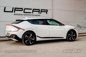 White Kia EV6 2022 in Parnu, with an engine capacity of 0.00 L and mileage of 82 thousand km for 34900 €, photo 7 on AUTOMOTO.COM.LV