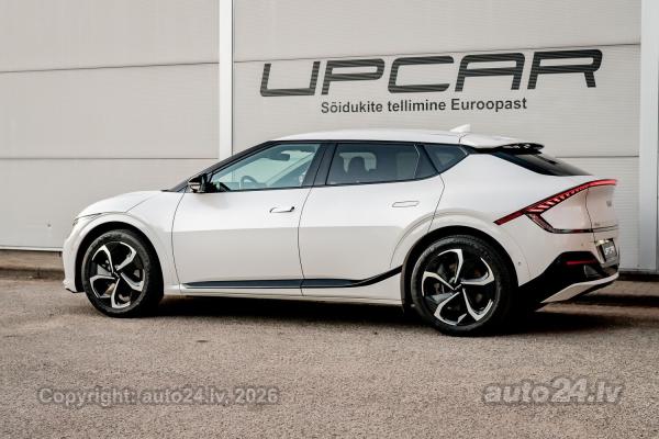 White Kia EV6 2022 in Parnu, with an engine capacity of 0.00 L and mileage of 82 thousand km for 34900 €, photo 8 on AUTOMOTO.COM.LV