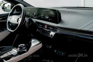 White Kia EV6 2022 in Parnu, with an engine capacity of 0.00 L and mileage of 82 thousand km for 34900 €, photo 16 on AUTOMOTO.COM.LV