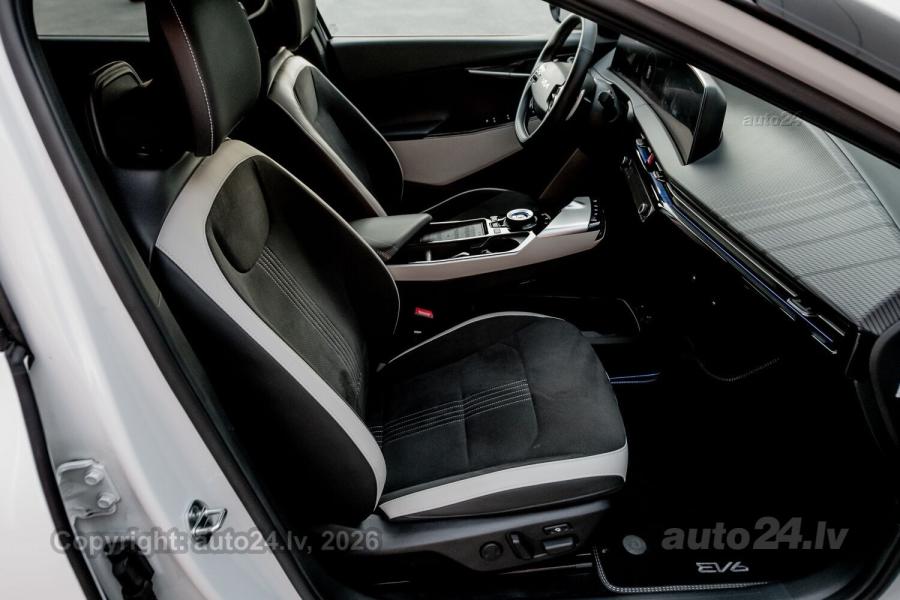 White Kia EV6 2022 in Parnu, with an engine capacity of 0.00 L and mileage of 82 thousand km for 34900 €, photo 20 on AUTOMOTO.COM.LV