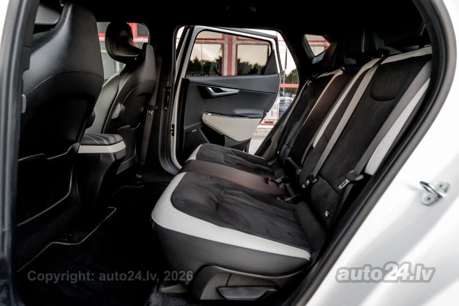 White Kia EV6 2022 in Parnu, with an engine capacity of 0.00 L and mileage of 82 thousand km for 34900 €, photo 22 on AUTOMOTO.COM.LV