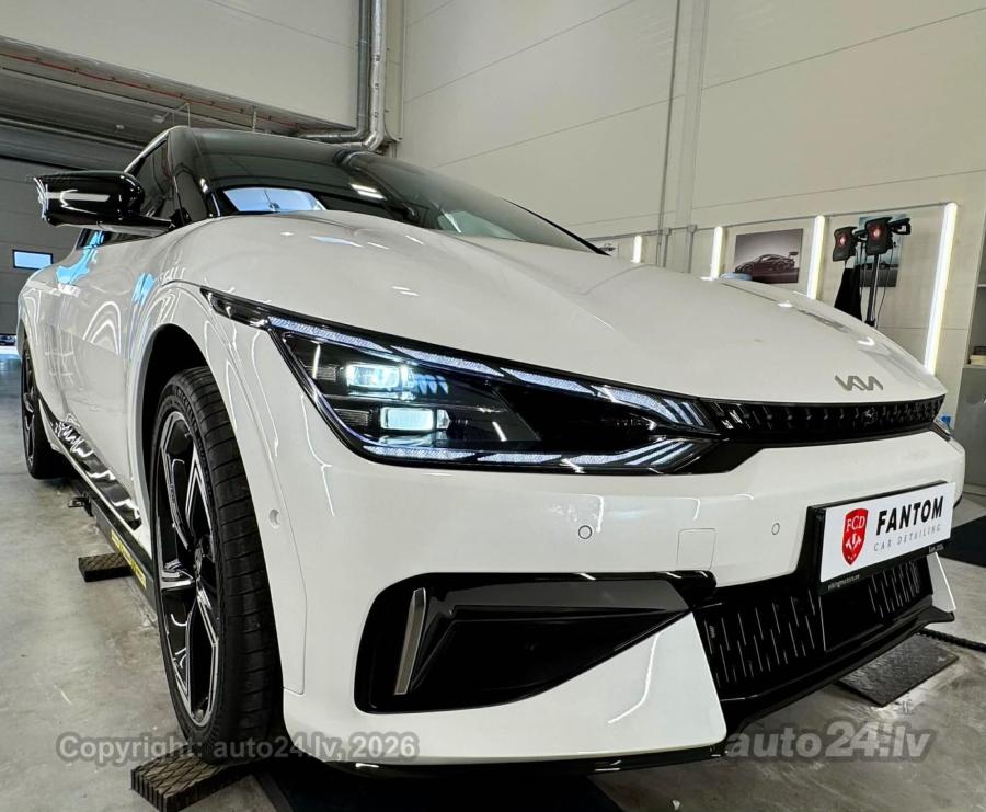 Белый Киа EV6 2023 в Таллин, объемом двигателя 0.00 л и пробегом 58 тыс. км за 43000 €, фото 4 на AUTOMOTO.COM.LV