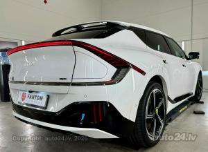 Белый Киа EV6 2023 в Таллин, объемом двигателя 0.00 л и пробегом 58 тыс. км за 43000 €, фото 6 на AUTOMOTO.COM.LV