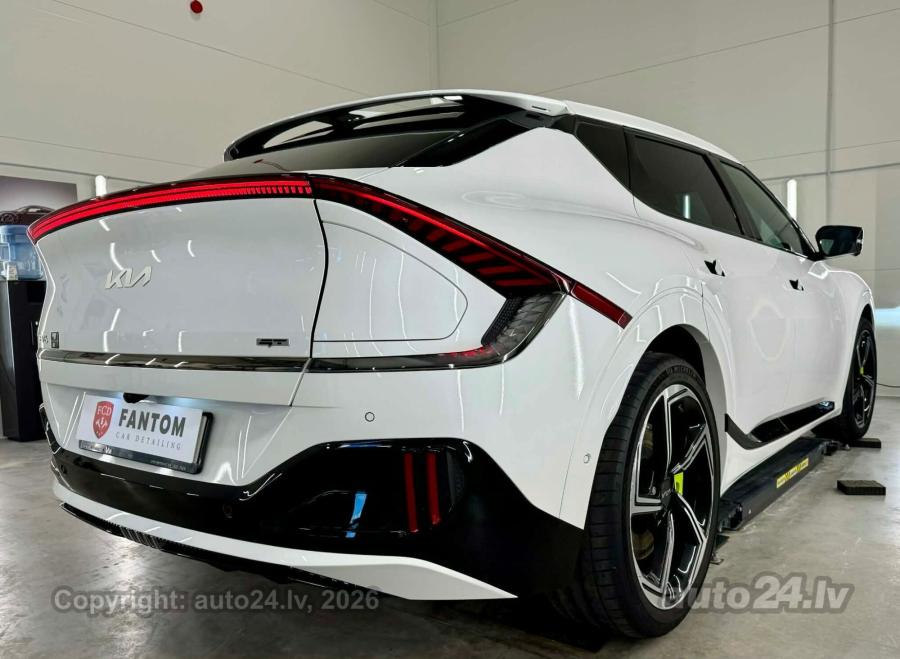 Белый Киа EV6 2023 в Таллин, объемом двигателя 0.00 л и пробегом 58 тыс. км за 43000 €, фото 6 на AUTOMOTO.COM.LV