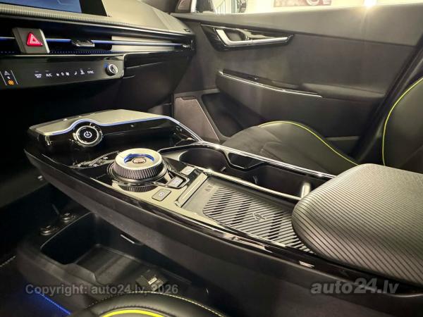 Balts Kia EV6 2023 Tallina, ar dzinēja tilpumu 0.00 L un nobraukumu 58 tūkst. km par 43000 €, foto 10 vietnē AUTOMOTO.COM.LV