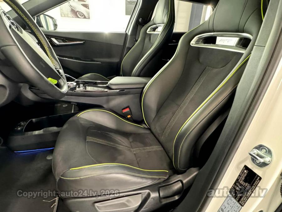 Белый Киа EV6 2023 в Таллин, объемом двигателя 0.00 л и пробегом 58 тыс. км за 43000 €, фото 14 на AUTOMOTO.COM.LV