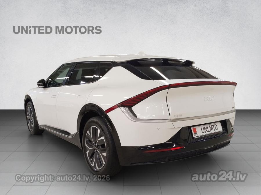Balts Kia EV6 2024 Tallina, ar dzinēja tilpumu 0.00 L un nobraukumu 61 tūkst. km par 41990 €, foto 3 vietnē AUTOMOTO.COM.LV