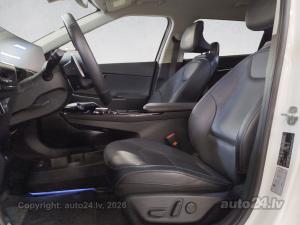 Balts Kia EV6 2024 Tallina, ar dzinēja tilpumu 0.00 L un nobraukumu 61 tūkst. km par 41990 €, foto 4 vietnē AUTOMOTO.COM.LV