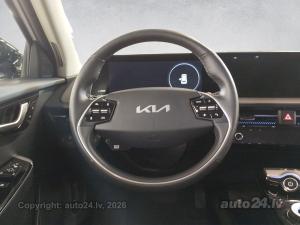 Balts Kia EV6 2024 Tallina, ar dzinēja tilpumu 0.00 L un nobraukumu 61 tūkst. km par 41990 €, foto 5 vietnē AUTOMOTO.COM.LV