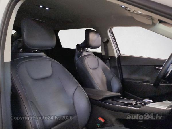 Белый Киа EV6 2024 в Таллин, объемом двигателя 0.00 л и пробегом 61 тыс. км за 41990 €, фото 6 на AUTOMOTO.COM.LV