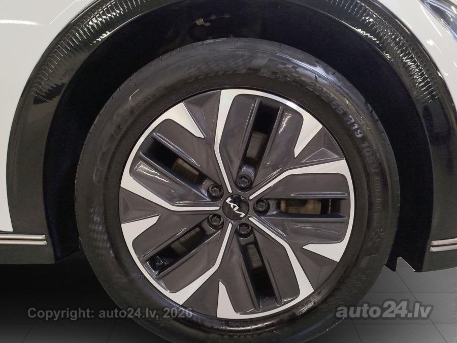 Balts Kia EV6 2024 Tallina, ar dzinēja tilpumu 0.00 L un nobraukumu 61 tūkst. km par 41990 €, foto 9 vietnē AUTOMOTO.COM.LV