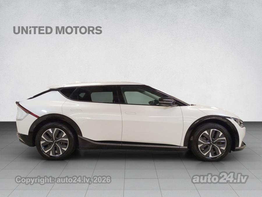 Balts Kia EV6 2024 Tallina, ar dzinēja tilpumu 0.00 L un nobraukumu 61 tūkst. km par 41990 €, foto 10 vietnē AUTOMOTO.COM.LV