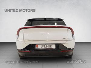 Balts Kia EV6 2024 Tallina, ar dzinēja tilpumu 0.00 L un nobraukumu 61 tūkst. km par 41990 €, foto 12 vietnē AUTOMOTO.COM.LV