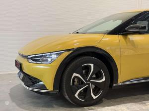 Yellow Kia EV6 2023 in Vilnius, with an engine capacity of 0.00 L and mileage of 51 thousand km for 29950 €, photo 5 on AUTOMOTO.COM.LV