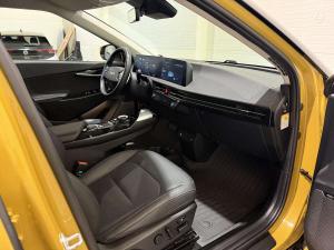 Yellow Kia EV6 2023 in Vilnius, with an engine capacity of 0.00 L and mileage of 51 thousand km for 29950 €, photo 10 on AUTOMOTO.COM.LV