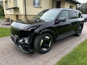 Черный Киа EV9 2024 в Кедайняй, объемом двигателя 0.00 л и пробегом 23 тыс. км за 27500 €, фото 12 на AUTOMOTO.COM.LV