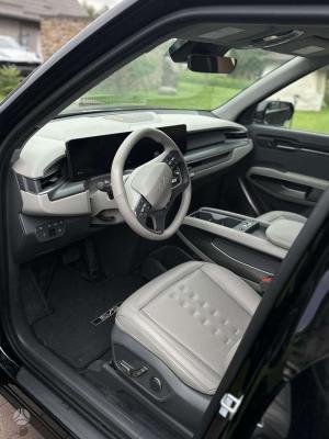 Черный Киа EV9 2024 в Кедайняй, объемом двигателя 0.00 л и пробегом 23 тыс. км за 27500 €, фото 17 на AUTOMOTO.COM.LV