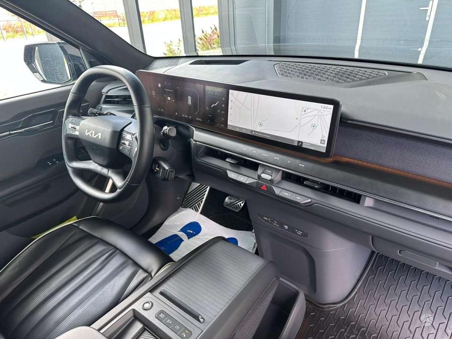 Melns Kia EV9 2024 Viļņa, ar dzinēja tilpumu 0.00 L un nobraukumu 32 tūkst. km par 49500 €, foto 17 vietnē AUTOMOTO.COM.LV