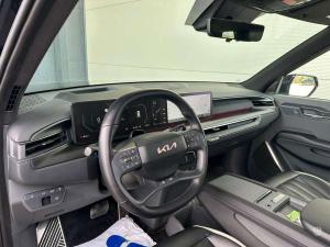 Melns Kia EV9 2024 Viļņa, ar dzinēja tilpumu 0.00 L un nobraukumu 32 tūkst. km par 49500 €, foto 18 vietnē AUTOMOTO.COM.LV