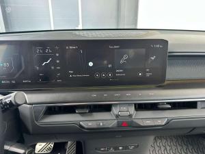 Melns Kia EV9 2024 Viļņa, ar dzinēja tilpumu 0.00 L un nobraukumu 32 tūkst. km par 49500 €, foto 20 vietnē AUTOMOTO.COM.LV