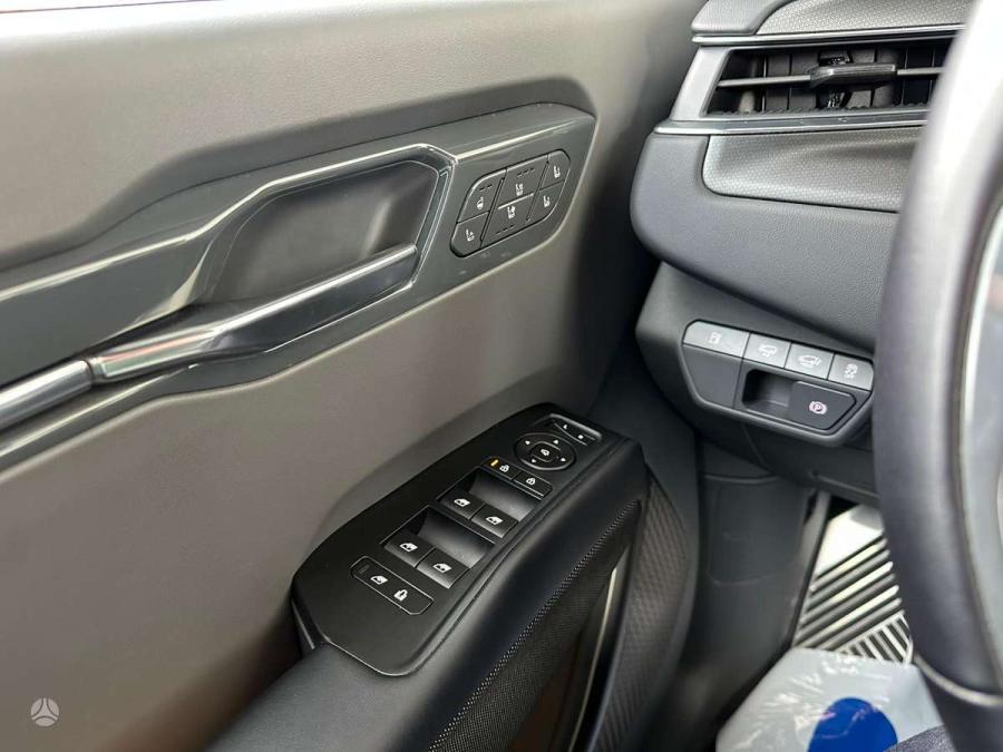 Melns Kia EV9 2024 Viļņa, ar dzinēja tilpumu 0.00 L un nobraukumu 32 tūkst. km par 49500 €, foto 23 vietnē AUTOMOTO.COM.LV