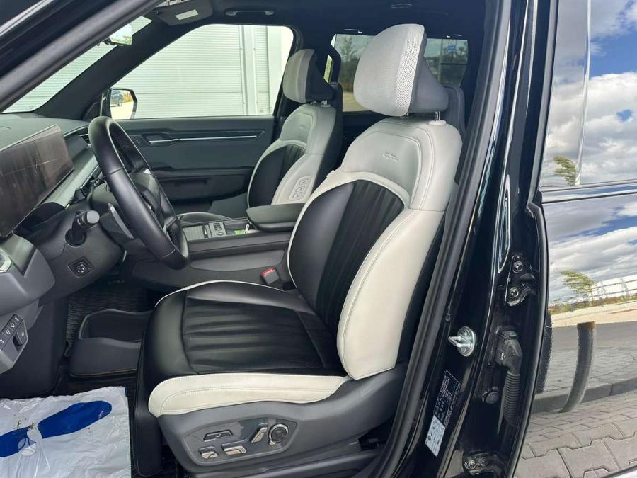 Melns Kia EV9 2024 Viļņa, ar dzinēja tilpumu 0.00 L un nobraukumu 32 tūkst. km par 49500 €, foto 27 vietnē AUTOMOTO.COM.LV