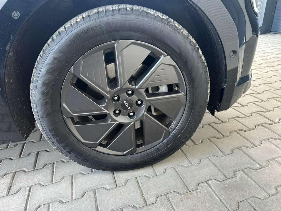 Melns Kia EV9 2024 Viļņa, ar dzinēja tilpumu 0.00 L un nobraukumu 32 tūkst. km par 49500 €, foto 37 vietnē AUTOMOTO.COM.LV