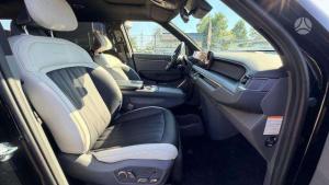 Black Kia EV9 2025 in Druskininkai, with an engine capacity of 0.00 L and mileage of 13 thousand km for 37389 €, photo 12 on AUTOMOTO.COM.LV
