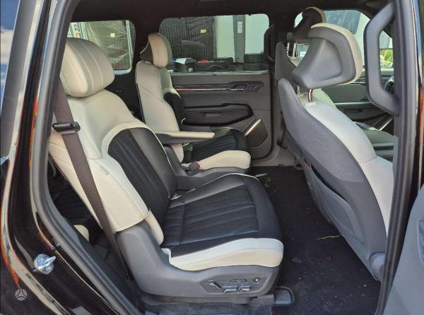 Melns Kia EV9 2025 Klaipėda, ar dzinēja tilpumu 0.00 L un nobraukumu 51 tūkst. km par 28750 €, foto 7 vietnē AUTOMOTO.COM.LV