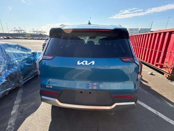 Blue Kia EV9 2024 in Ukmerge, with an engine capacity of 0.00 L and mileage of 29 thousand km for 27350 €, photo 6 on AUTOMOTO.COM.LV