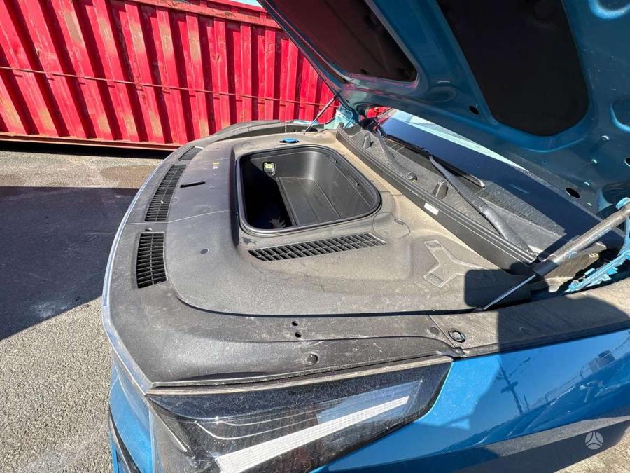 Blue Kia EV9 2024 in Ukmerge, with an engine capacity of 0.00 L and mileage of 29 thousand km for 27350 €, photo 18 on AUTOMOTO.COM.LV