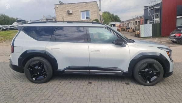 Pelēks Kia EV9 2024 Kauņa, ar dzinēja tilpumu 0.00 L un nobraukumu 24 tūkst. km par 48990 €, foto 6 vietnē AUTOMOTO.COM.LV