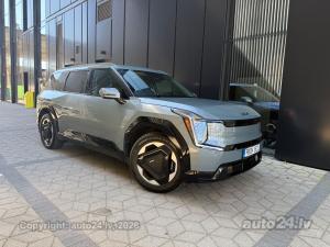 Pelēks Kia EV9 2025 Tallina, ar dzinēja tilpumu 0.00 L un nobraukumu 20 tūkst. km par 54900 €, foto  vietnē AUTOMOTO.COM.LV