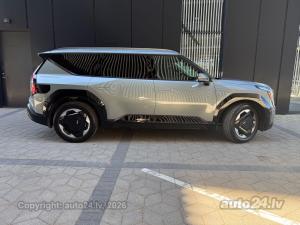 Pelēks Kia EV9 2025 Tallina, ar dzinēja tilpumu 0.00 L un nobraukumu 20 tūkst. km par 54900 €, foto 3 vietnē AUTOMOTO.COM.LV
