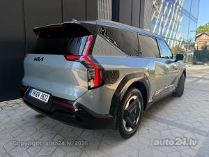 Pelēks Kia EV9 2025 Tallina, ar dzinēja tilpumu 0.00 L un nobraukumu 20 tūkst. km par 54900 €, foto 5 vietnē AUTOMOTO.COM.LV