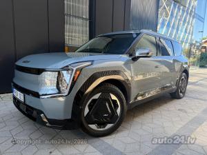 Pelēks Kia EV9 2025 Tallina, ar dzinēja tilpumu 0.00 L un nobraukumu 20 tūkst. km par 54900 €, foto 9 vietnē AUTOMOTO.COM.LV