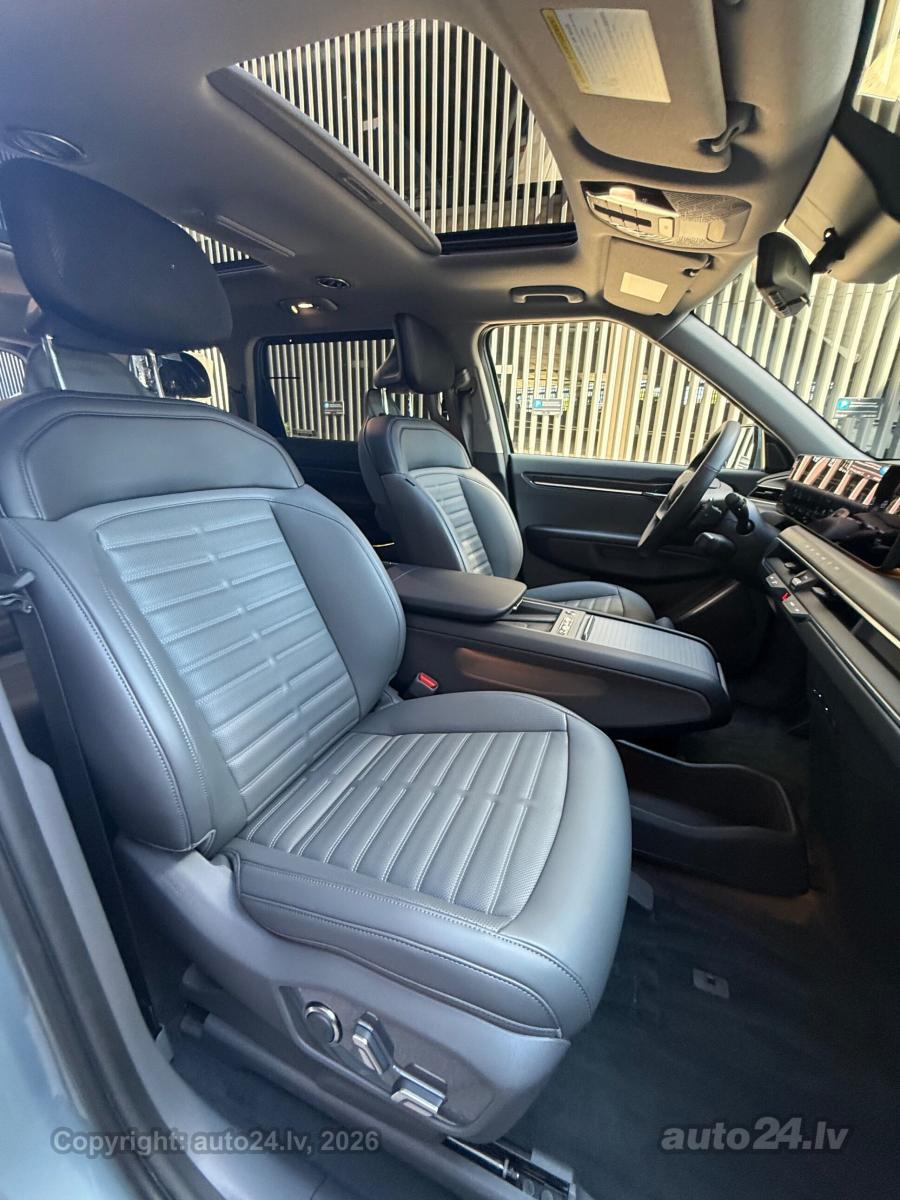 Pelēks Kia EV9 2025 Tallina, ar dzinēja tilpumu 0.00 L un nobraukumu 20 tūkst. km par 54900 €, foto 15 vietnē AUTOMOTO.COM.LV