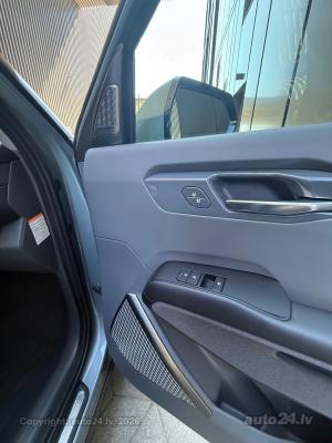 Pelēks Kia EV9 2025 Tallina, ar dzinēja tilpumu 0.00 L un nobraukumu 20 tūkst. km par 54900 €, foto 23 vietnē AUTOMOTO.COM.LV