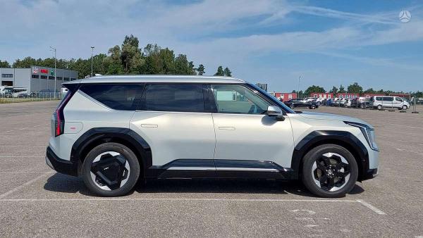 Pelēks Kia EV9 2026 Viļņa, ar dzinēja tilpumu 0.00 L un nobraukumu 1 tūkst. km par 69900 €, foto 6 vietnē AUTOMOTO.COM.LV
