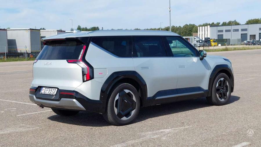 Pelēks Kia EV9 2026 Viļņa, ar dzinēja tilpumu 0.00 L un nobraukumu 1 tūkst. km par 69900 €, foto 8 vietnē AUTOMOTO.COM.LV