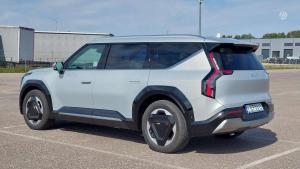 Pelēks Kia EV9 2026 Viļņa, ar dzinēja tilpumu 0.00 L un nobraukumu 1 tūkst. km par 69900 €, foto 12 vietnē AUTOMOTO.COM.LV