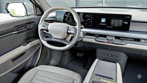 Pelēks Kia EV9 2026 Viļņa, ar dzinēja tilpumu 0.00 L un nobraukumu 1 tūkst. km par 69900 €, foto 20 vietnē AUTOMOTO.COM.LV