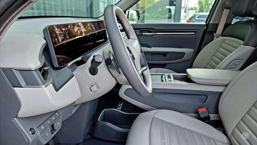 Pelēks Kia EV9 2026 Viļņa, ar dzinēja tilpumu 0.00 L un nobraukumu 1 tūkst. km par 69900 €, foto 24 vietnē AUTOMOTO.COM.LV